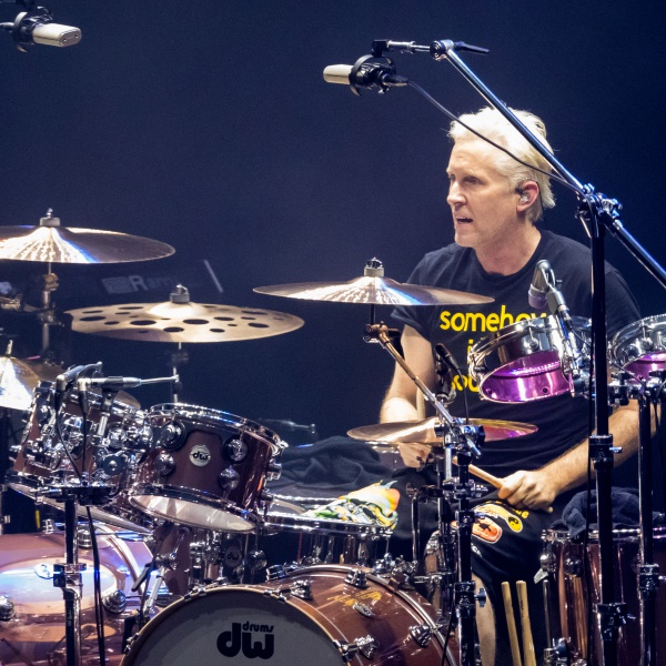 Josh Freese svela i 10 motivi che avrebbero spinto i Foo Fighters a ...