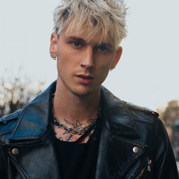 Machine Gun Kelly, l'artista americano presenta "Downfalls High", il ...