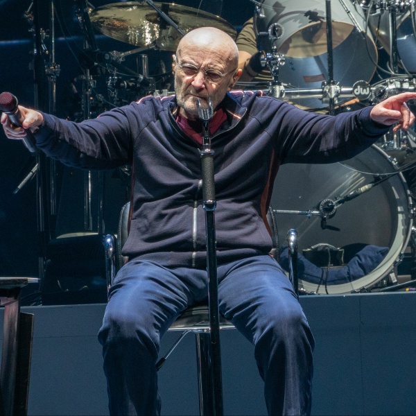 Phil Collins, guarda il documentario inedito per Drumeo - Radiofreccia