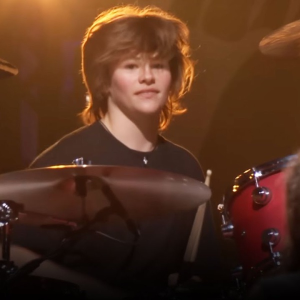 Shane Hawkins ancora una volta sul palco con i Foo Fighters - Radiofreccia